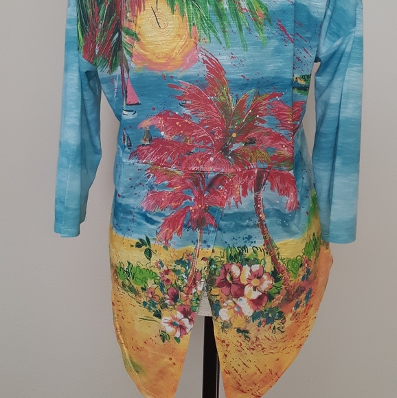 Onque Casuals | Tops | Onque Coastal Scene Top Size Lp | Poshmark